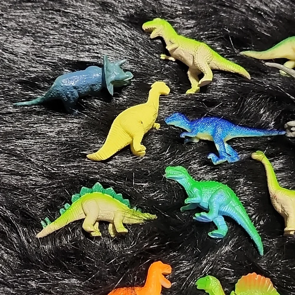 VINTAGE Dinosaurs | Toys | Colorful Mini Dinosaur Toy Set Vintage Set ...